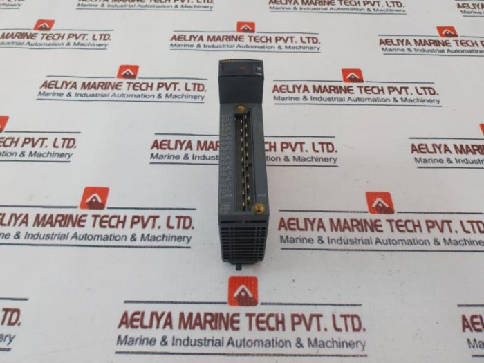 Mitsubishi Electric Qy80 Plc Q Series Output Module 12/24Vdc 0.5A ...