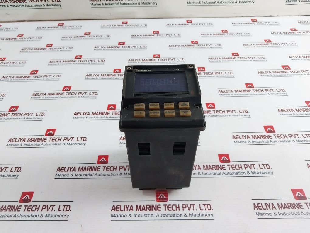 Moore 535-2115F0J000 Process Controller 24Vdc 50/60Hz – Aeliya Marine