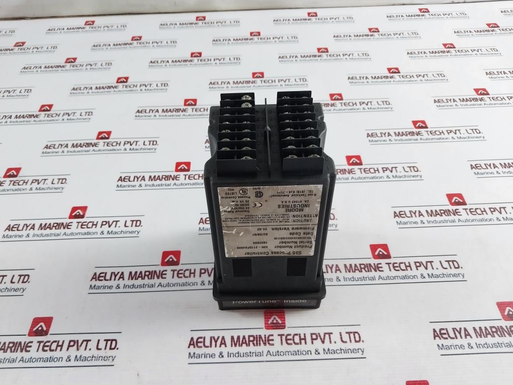 Moore 535-2115F0J000 Process Controller 24Vdc 50/60Hz – Aeliya Marine