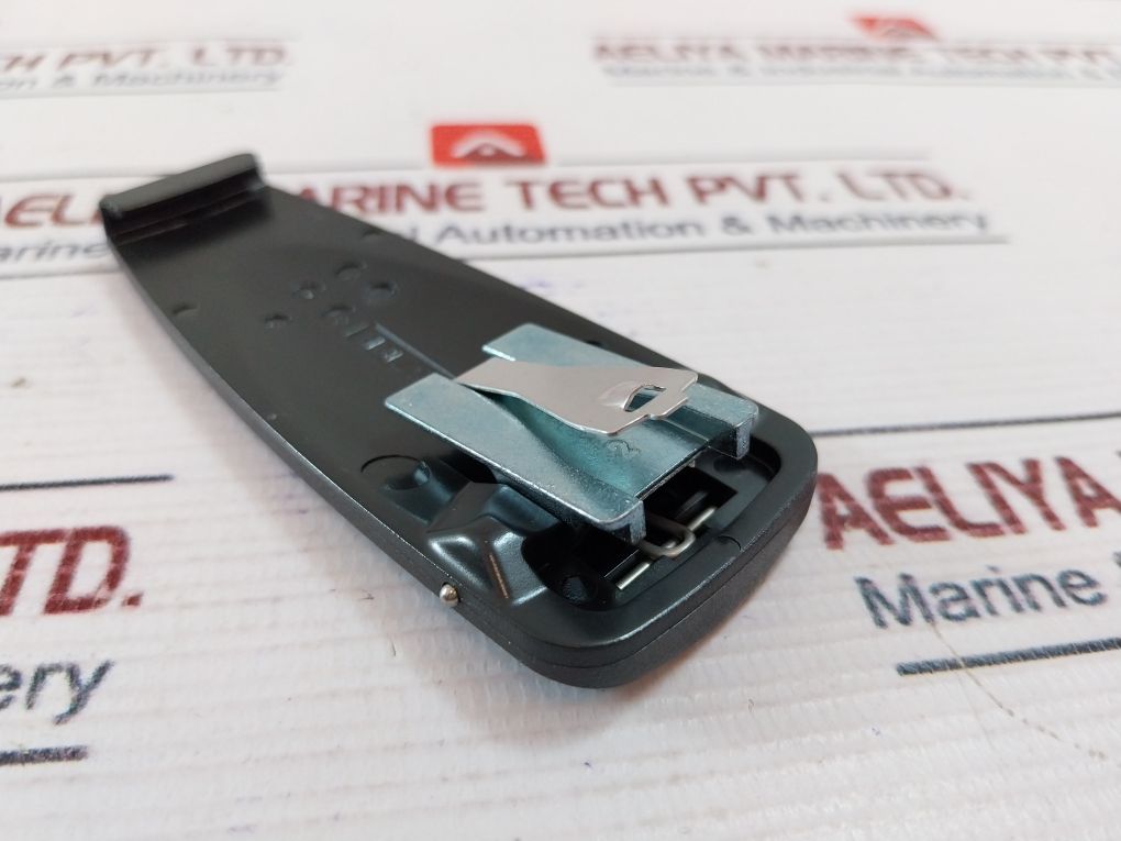 Motorola 4285718B Belt Clip – Aeliya Marine