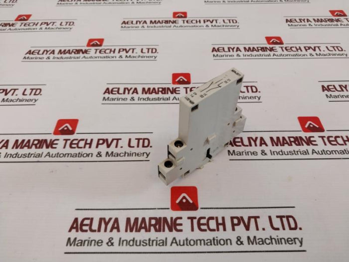 Mpa-0011 Auxiliary Switch 500V 6A Ac15 T.200 – Aeliya Marine