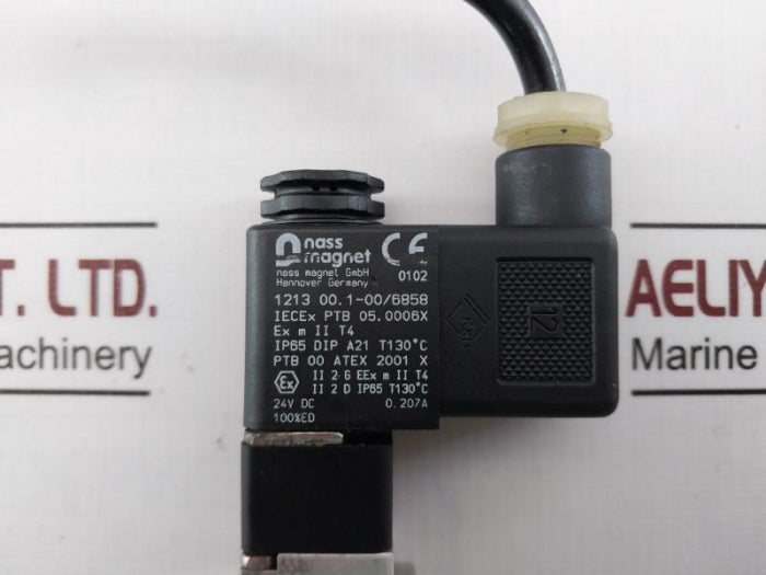 Norgren Spdk/8590 Solenoid Valve Coil Assembly With A Valve Block Cat ...