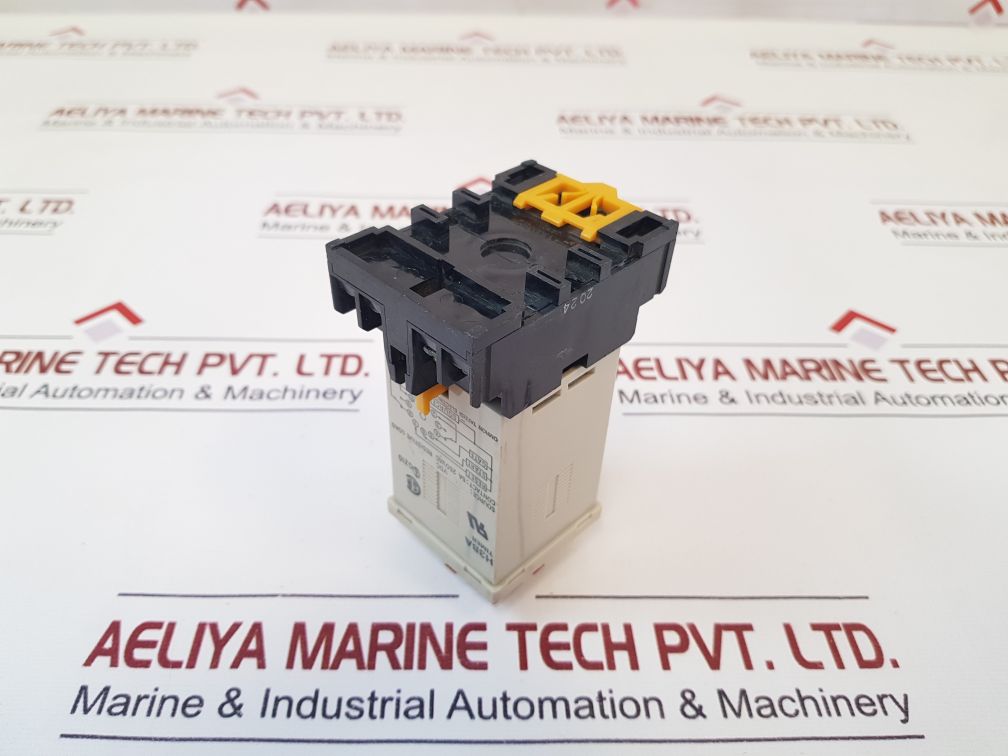 Omron H3Ba Timer 0-10 Sec 24 Vdc With Socket – Aeliya Marine Tech Pvt. Ltd.