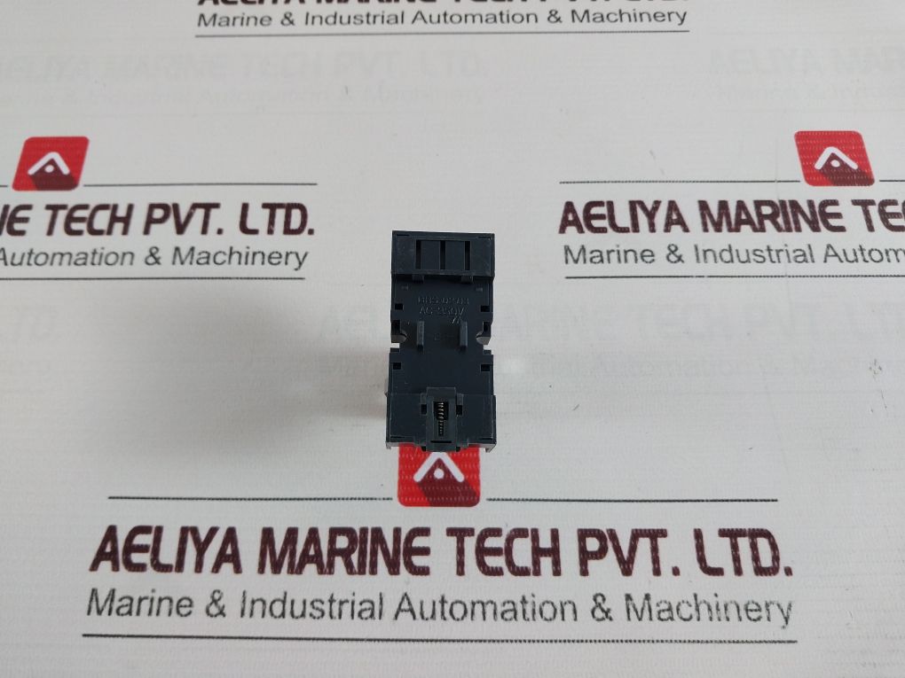 Omron My4N Relay With Socket 24Vdc Ac 250V 7A – Aeliya Marine