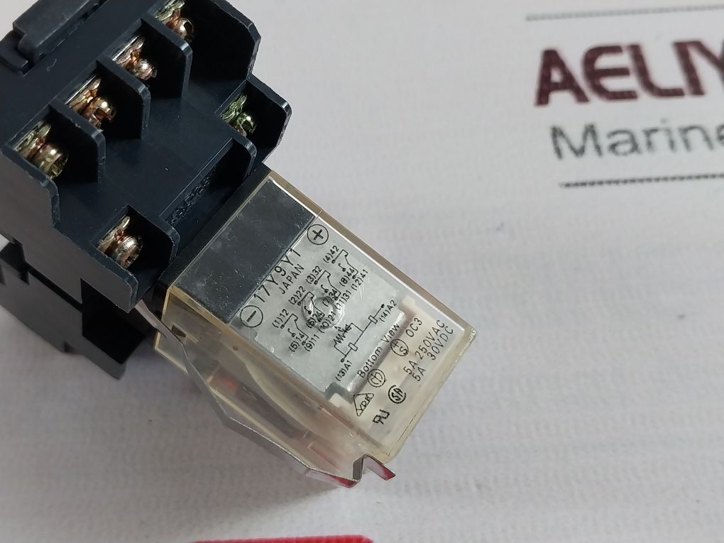 Omron My4N Relay With Socket 24Vdc Ac 250V 7A – Aeliya Marine