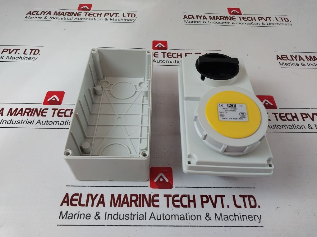 Pce 61132-4 Switch Interlocked Socket – Aeliya Marine