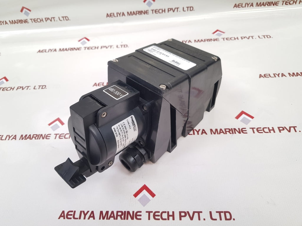 Appleton Pre432Rn Plug And Socket – Aeliya Marine