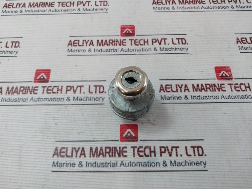Pollak 4292483 Ignition Switch – Aeliya Marine Tech Pvt. Ltd.