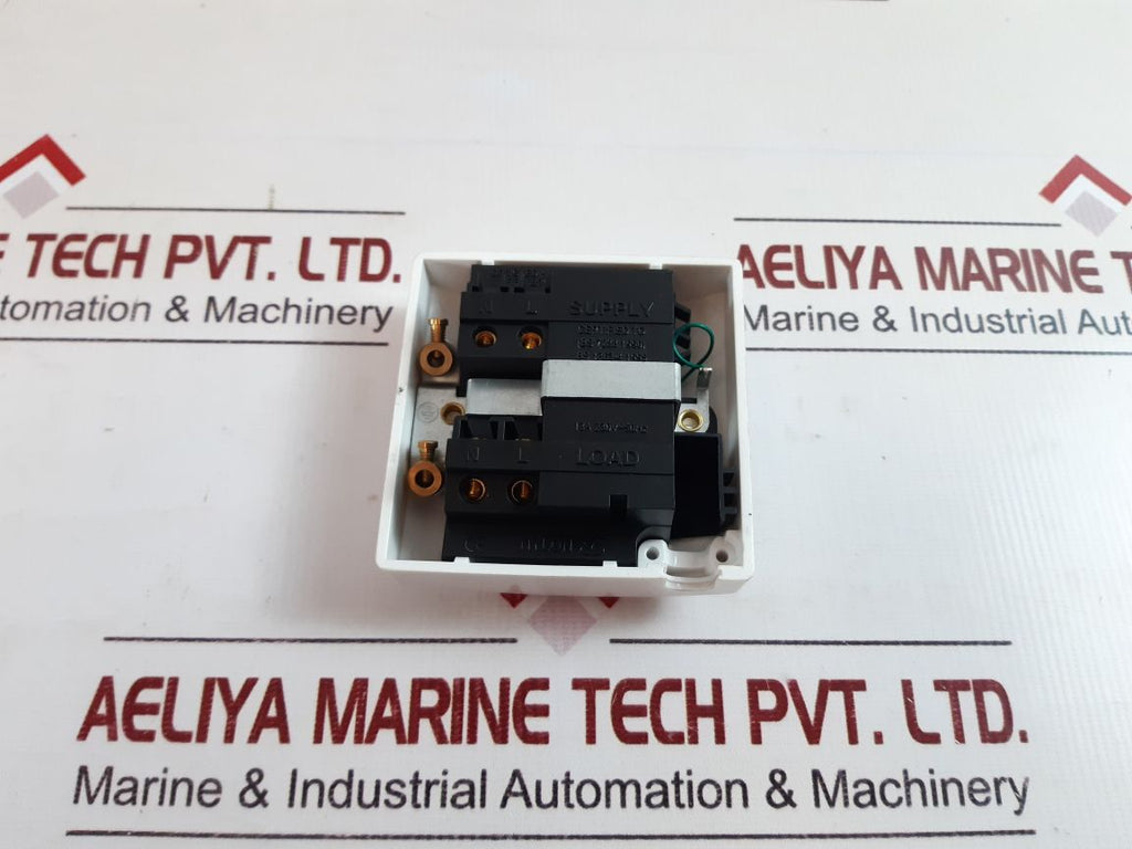 Power Breaker 13A 1 Gang Fused Spur – Aeliya Marine