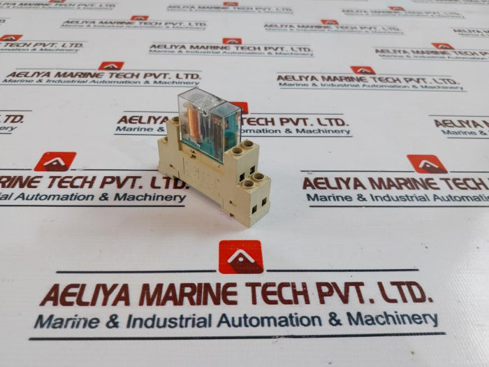 Rele E-52 Relay With Socket – Aeliya Marine