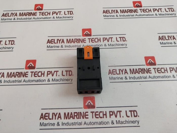 Relpol Gzp8 8 Pin Socket 12A 300Vac – Aeliya Marine