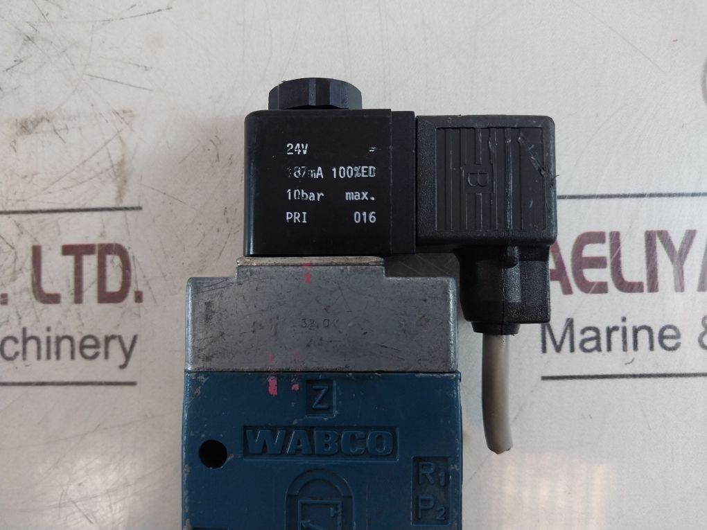 Rexroth/Wabco 3723522220 Solenoid Directional Valve & Coil – Aeliya Marine