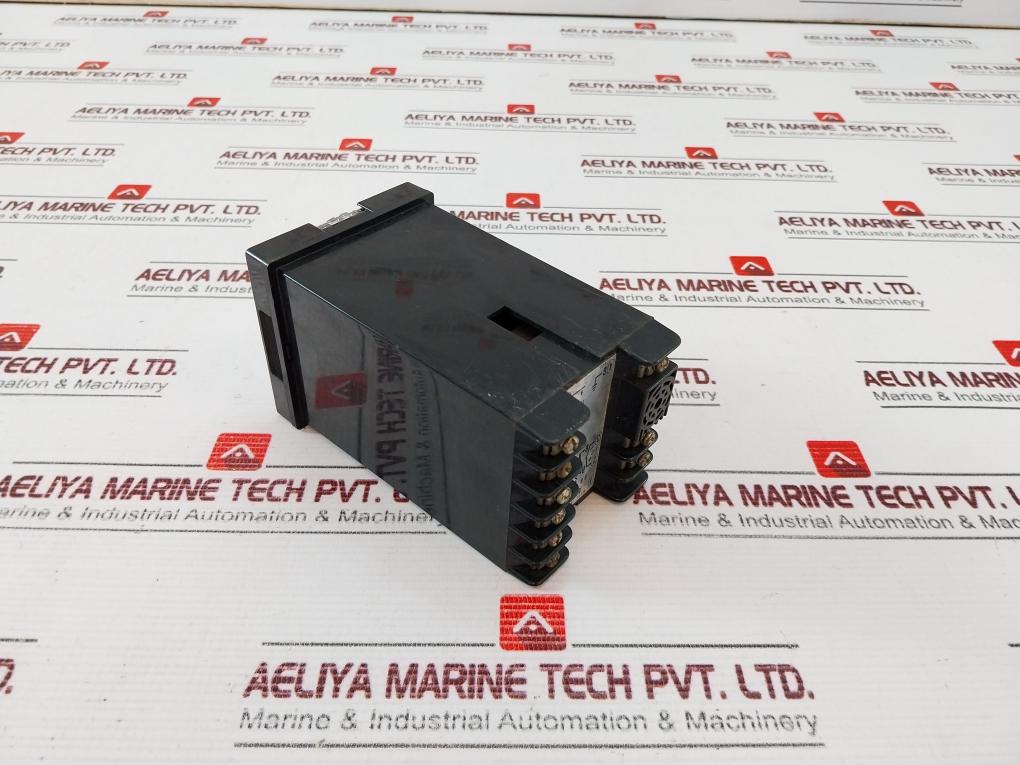 Rkc Pn-4B1C-m Temperature Controller 200/220V – Aeliya Marine