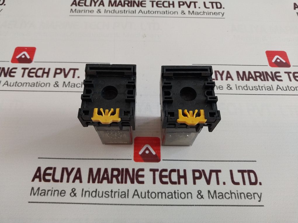 Salzer Mkg 3P Relay With Base Mkg 3P 12 – Aeliya Marine