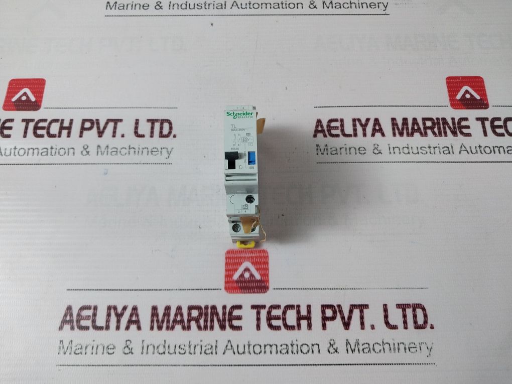 Schneider Electric 15520 Impulse Relay – Aeliya Marine