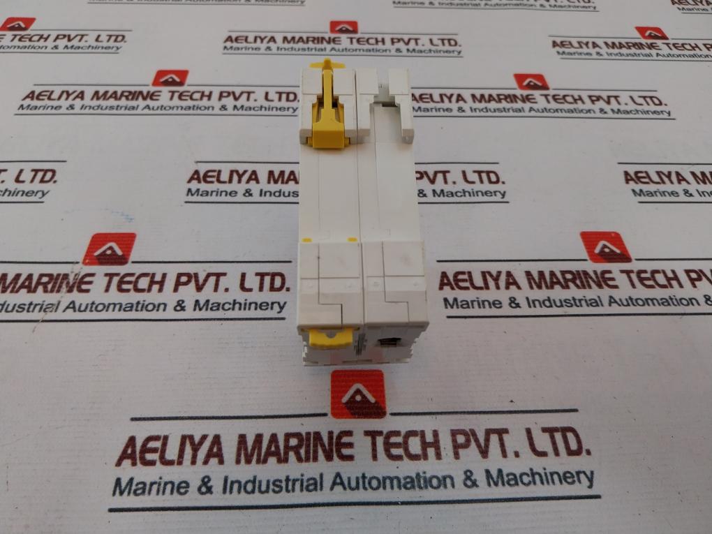 Schneider Electric A9F74206 Miniature Circuit Breaker 400V 6000A 50/60 ...