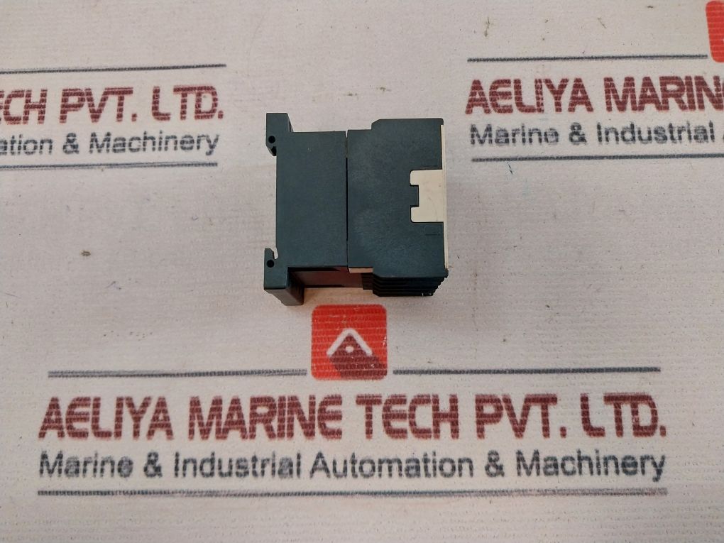Schneider Electric Ca2Kn Control Relay – Aeliya Marine