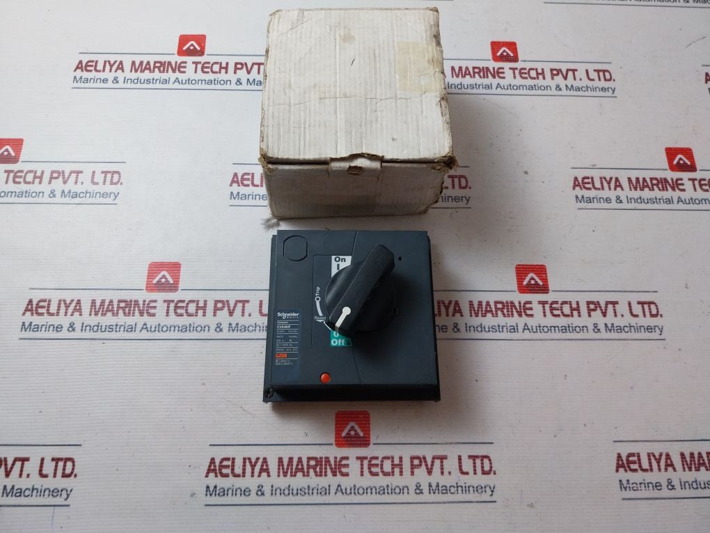 Schneider Electric Cvs400F Direct Standard Rotary Handle – Aeliya Marine