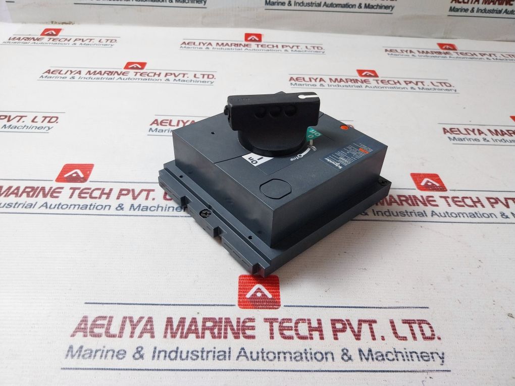 Schneider Electric Cvs400F Direct Standard Rotary Handle – Aeliya Marine