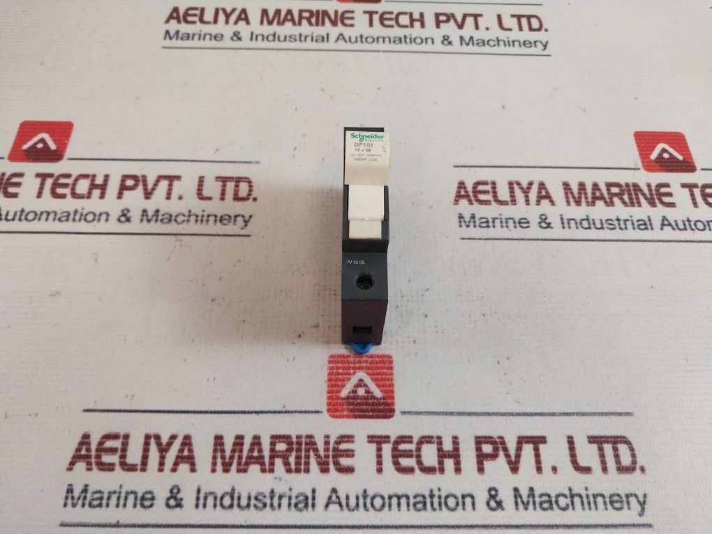 Schneider Electric Df101 Fuse Holder – Aeliya Marine