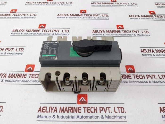 Schneider Electric Ins125 Switch Disconnector + Black Rotary Handle 75 ...