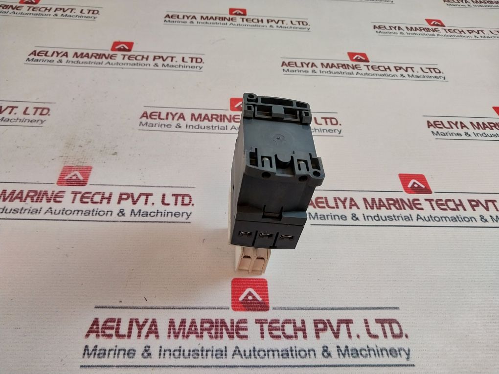 Schneider Electric Lc1D12Bd Contactor With Ladn20 Auxiliary Contact Bl ...