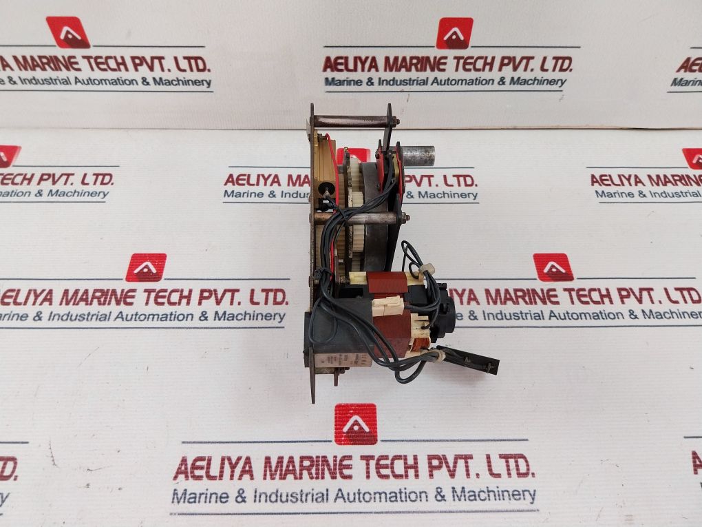 Schneider Electric Mch-m Motor Mechanism 50/60 Hz – Aeliya Marine