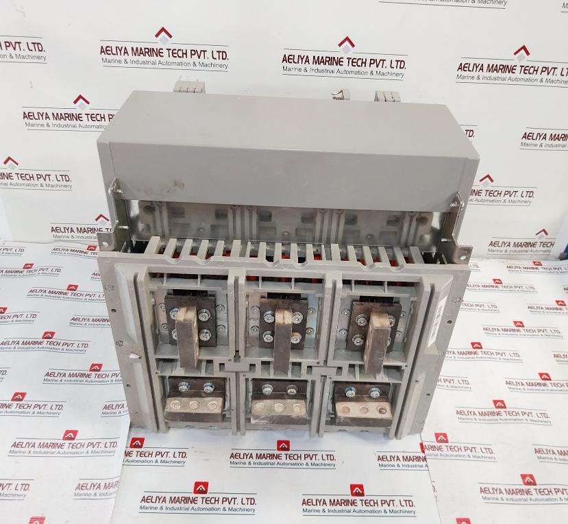 Schneider Electric Mvs25N Et6G 3-pole Circuit Breaker Trip Unit 12Kv 2 ...