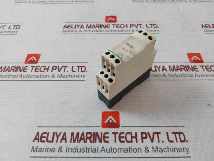 Schneider Electric Re7Tp13Bu Time Delay Relay 0.05S–300H 110–240V Ac 2 ...