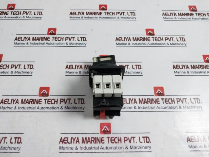 Schneider Electric Telemecanique V01 20A 690V Ac-21A Disconnect Switch ...