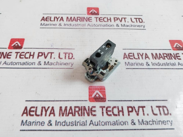 Schneider Electric Zb4 Bv6 Indicator Light 250V – Aeliya Marine