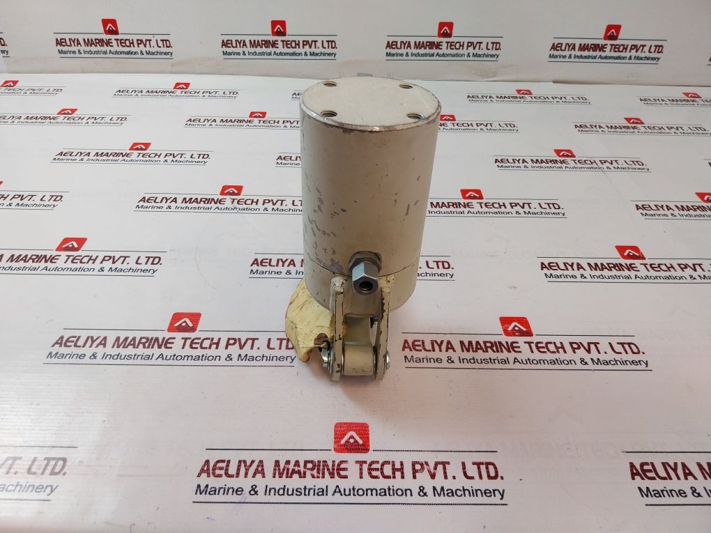 Schoenrock Hp6 Hand Pump Complete – Aeliya Marine
