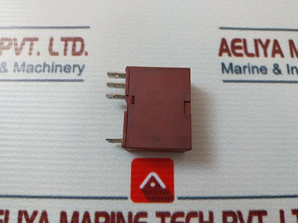 Schrack 0430 16 0703 04 Heating Element Relay 16A 250Vac – Aeliya Marine