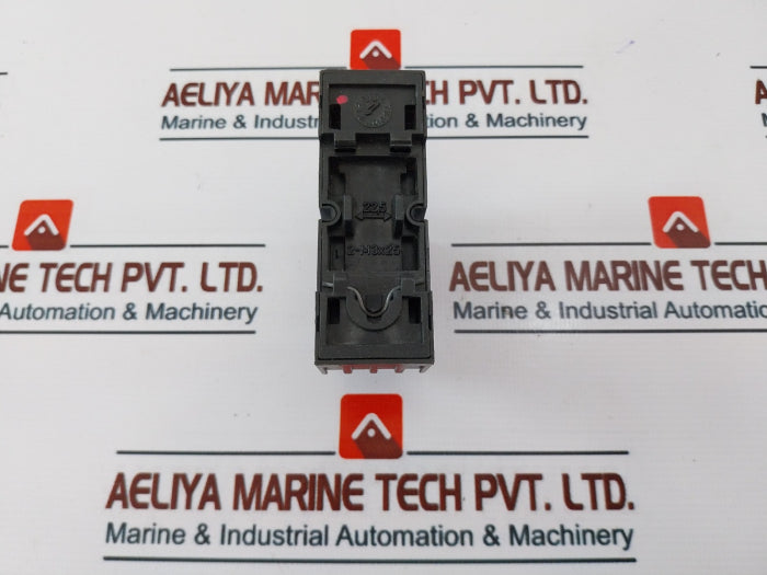 Schrack Pt570024 Relay With Pt78704 Socket Used – Aeliya Marine