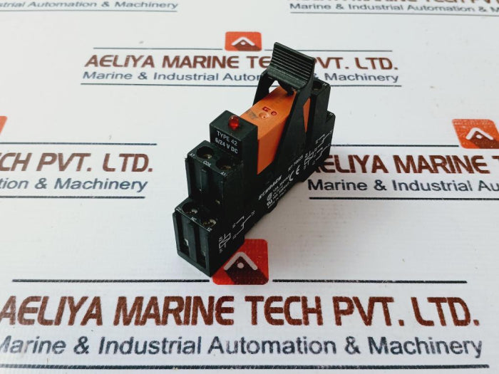 Schrack Rt425024 Relay With Socket Rt78625 10A/250 Vac – Aeliya Marine