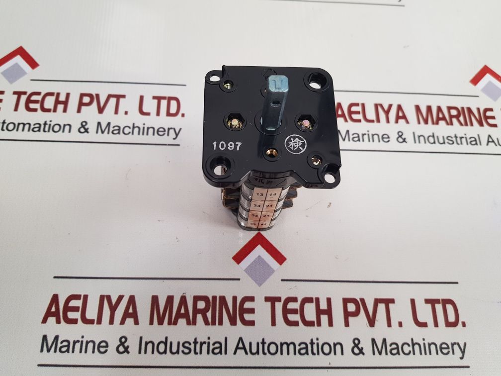 Seiko Electric En 4X Voltmeter – Aeliya Marine