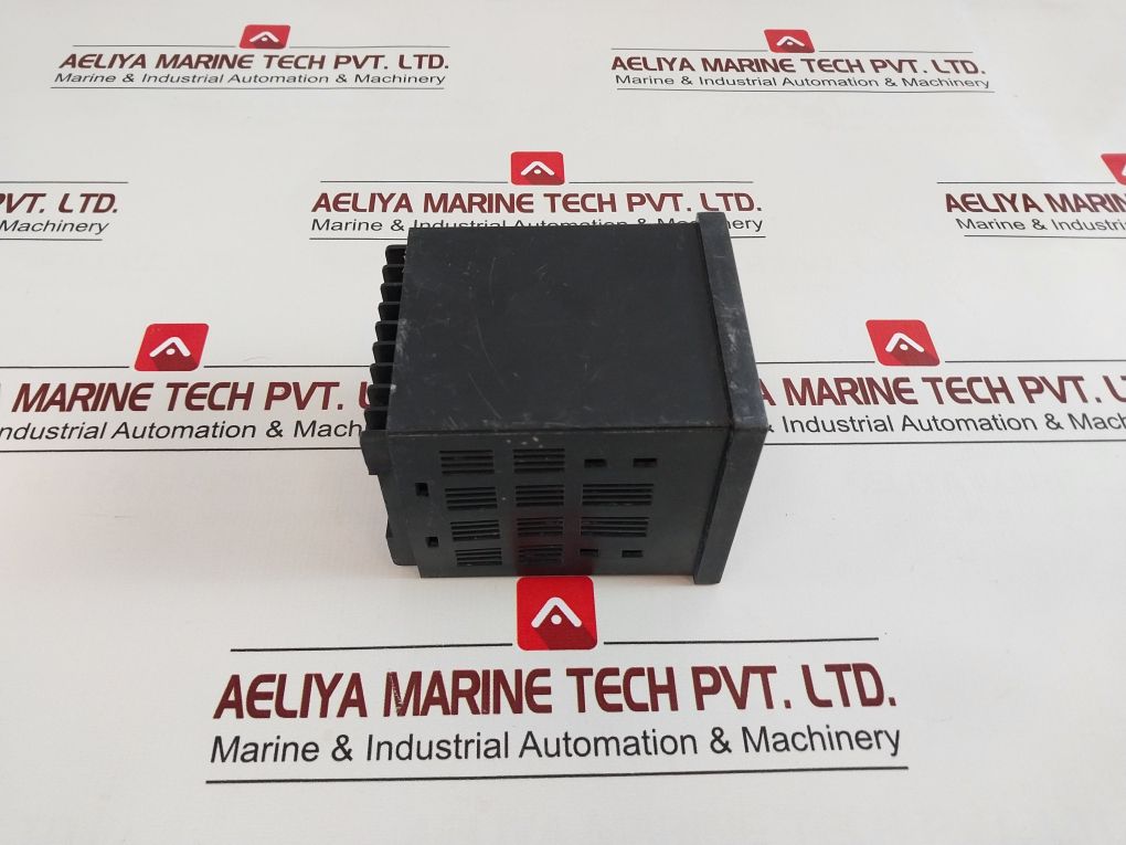 Selec Dtc303 Temperature Controller Dtc 30X – Aeliya Marine