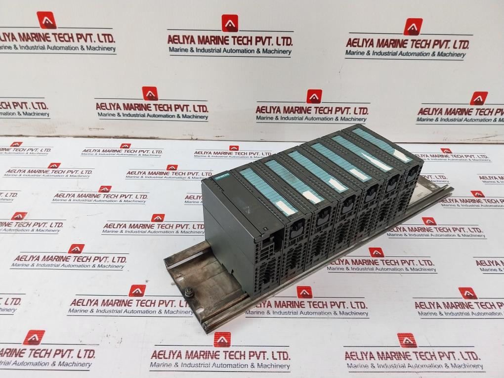 Siemens 153-1Aa03-0Xb0 Interface Module Dc24V – Aeliya Marine
