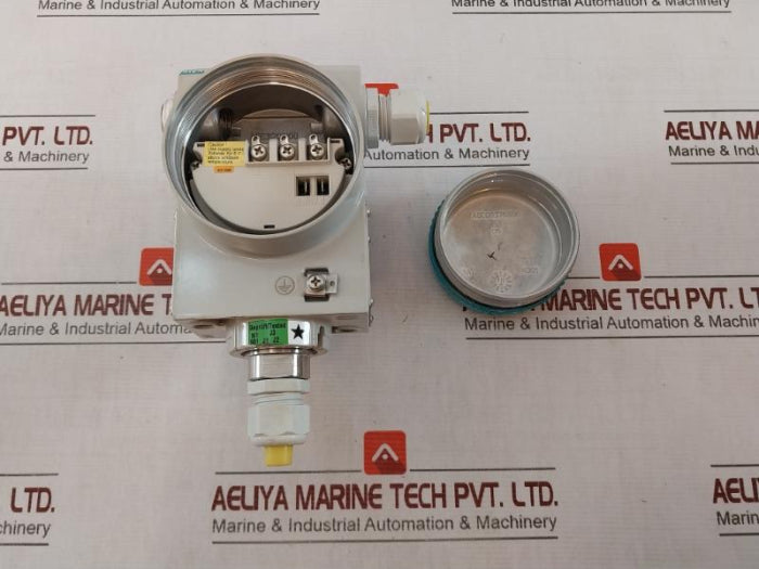 Siemens 7Ng3136-0Ac12-z Temperature Transmitter With Mounted Transmitt – Aeliya Marine