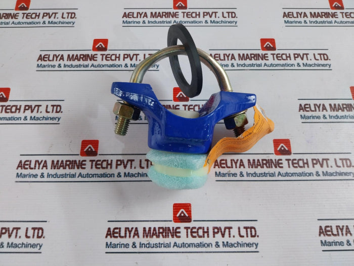 Signet 1R8S020/ Ir8S020 Strap On Saddle With Pvdf Insert – Aeliya Marine