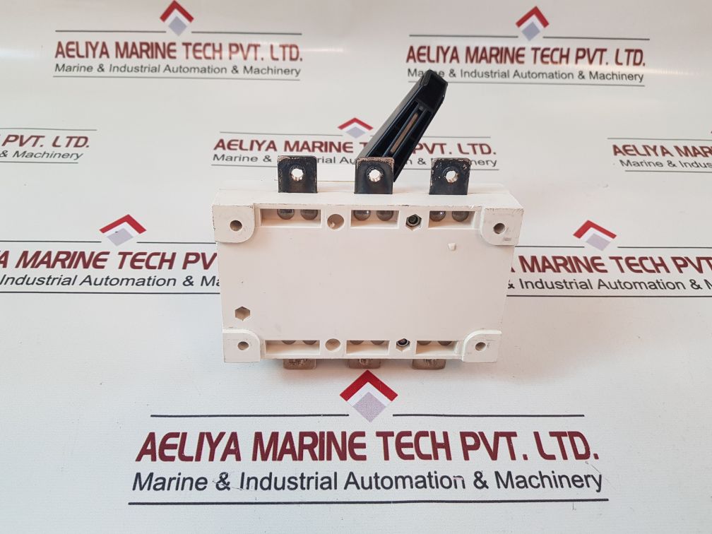 Socomec sirco 125 a on load isolator-switch 750 v~ – Aeliya Marine