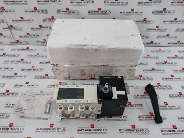 Socomec Mcos 320A Motorized Changeover Switch 4-pole 415V 80Ka – Aeliya ...