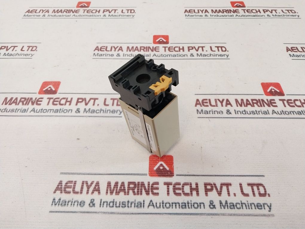 Sunflame Fe-61R Flame-eye Relay 250V – Aeliya Marine