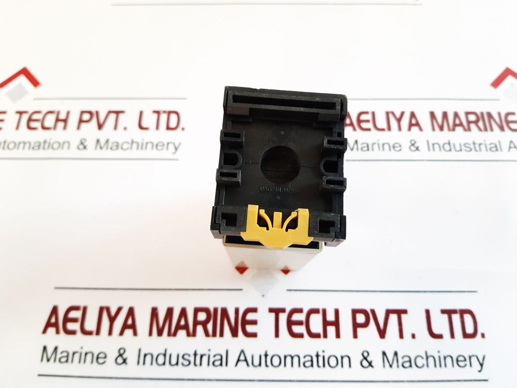 Sunflame Fe-61R Flame-eye Relay With Base – Aeliya Marine