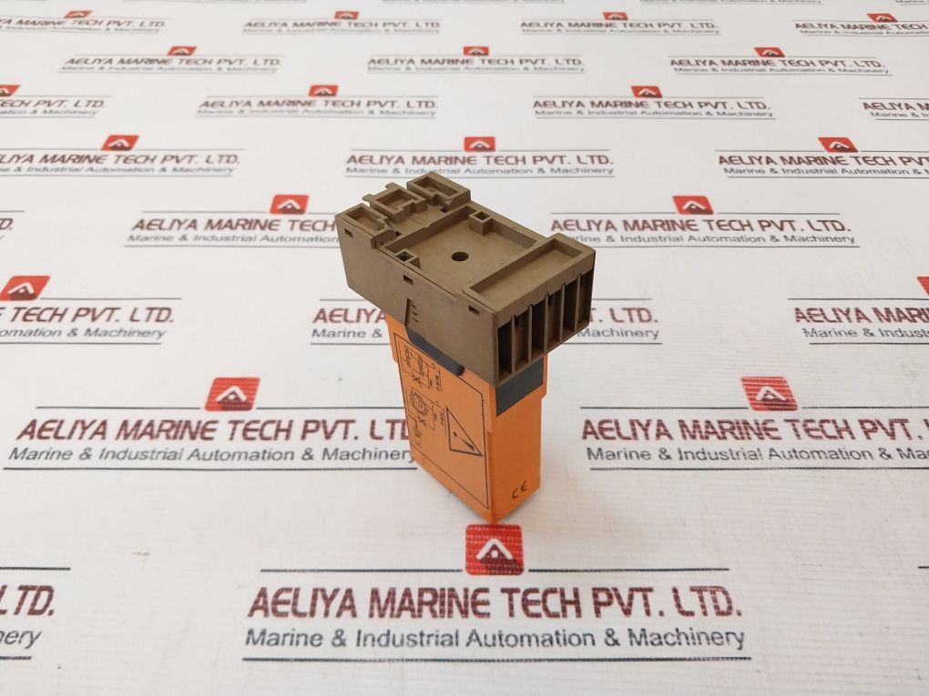 Syrelec Tcr Timer Relay 220V 10A – Aeliya Marine