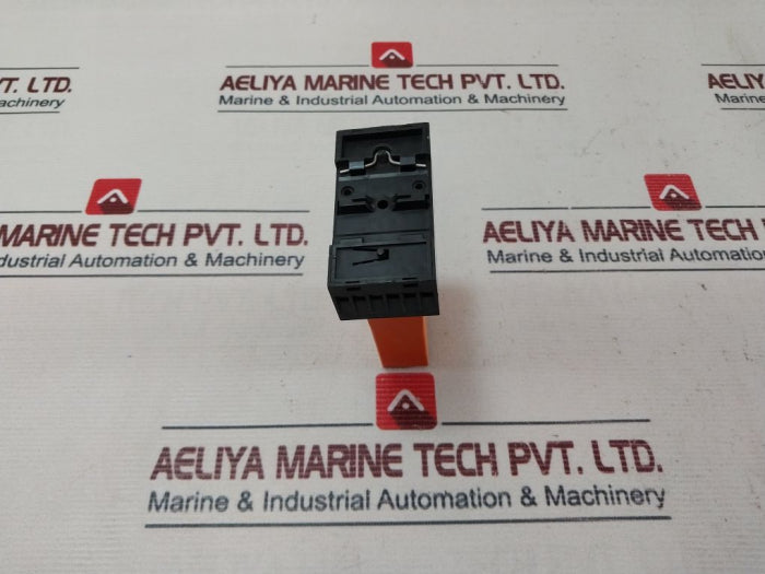 Syrelec Tdc 600V Relay With Base Mr78700 – Aeliya Marine