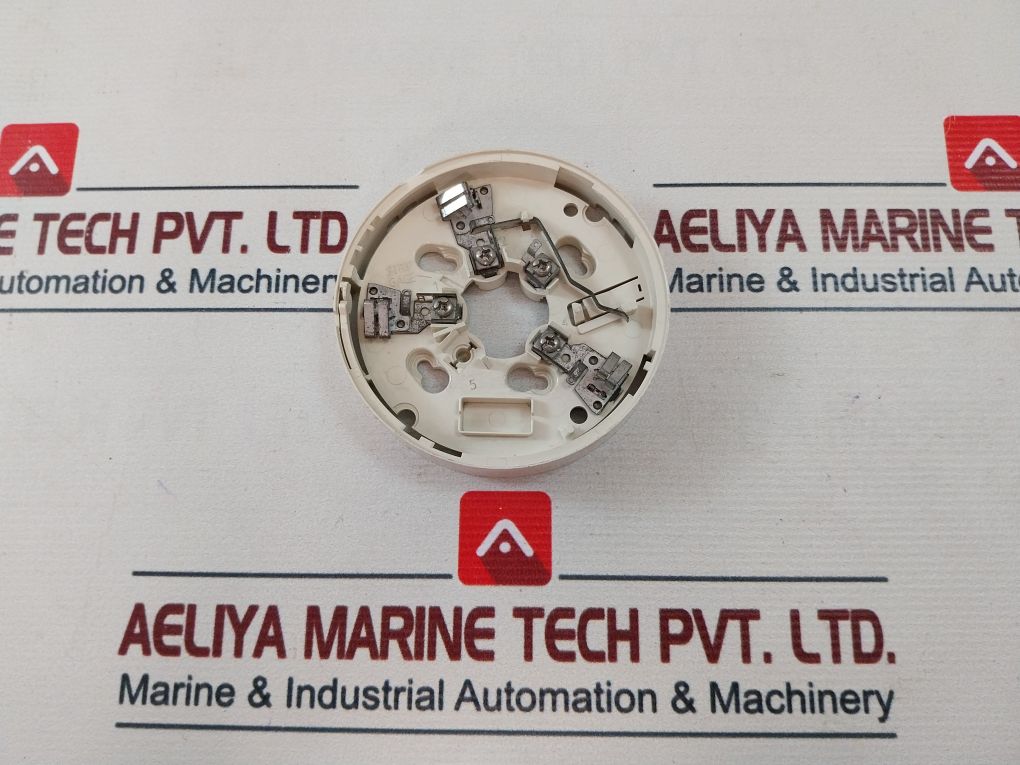 System Sensor B401 Plug-in Detector Base – Aeliya Marine