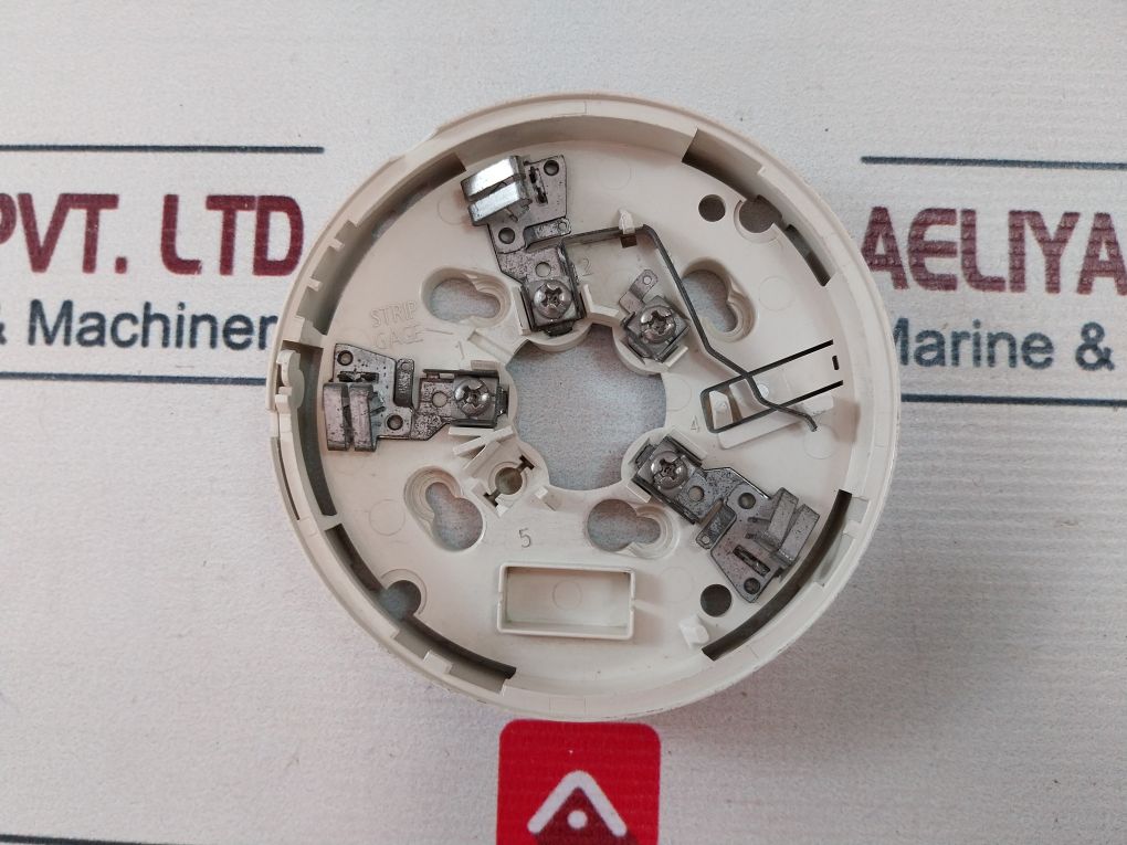 System Sensor B401 Plug-in Detector Base – Aeliya Marine