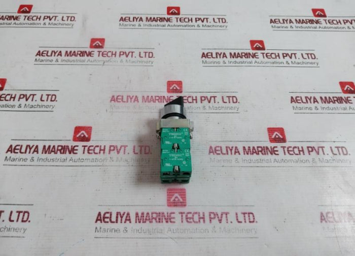 Teknic S1 Momentary Push Button Iec/En 60947-5-1 – Aeliya Marine