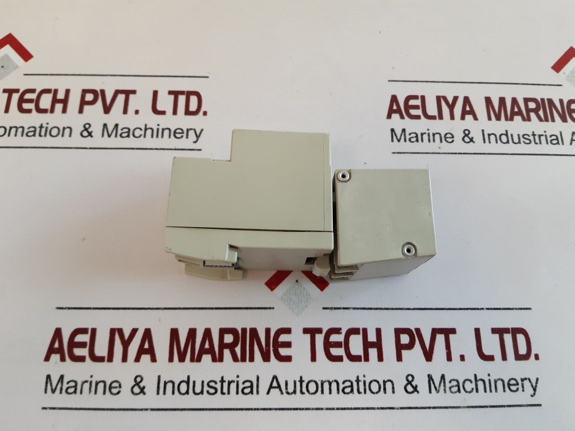 Telemecanique Gv2-g05 Terminal Block With Gv1L3 Circuit Breaker ...